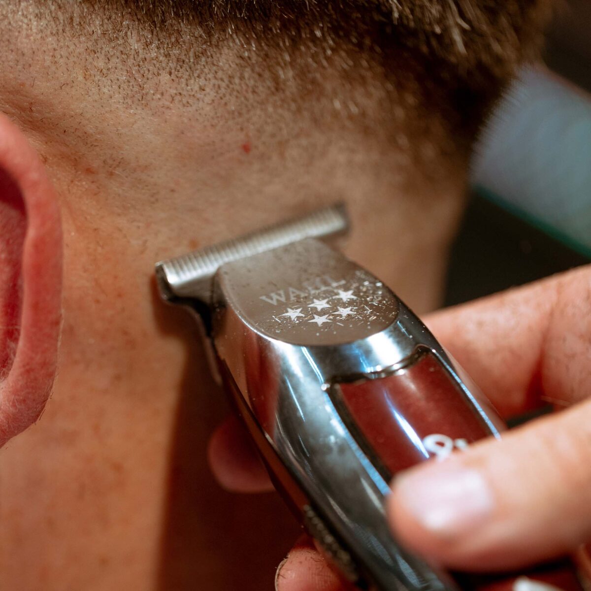 - Barbers & Hairdressers - Trimmers - Corded Trimmers
